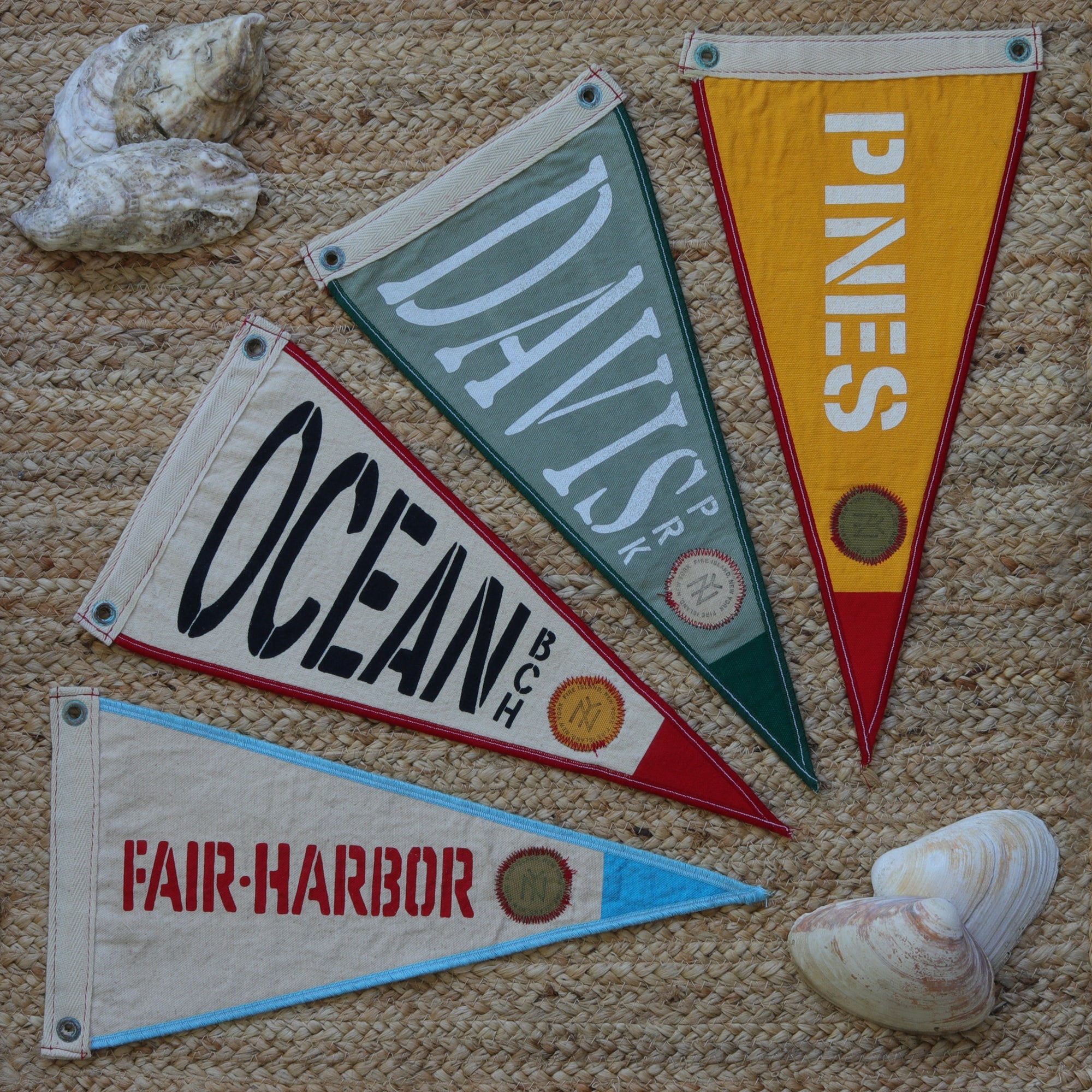 PENNANTS + FLAGS – Points East